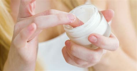 The Best Ingredients For Sensitive Skin And Those To Avoid