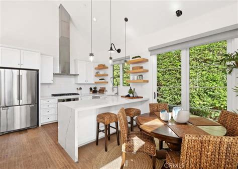 201 16th Pl Costa Mesa Ca 92627 Redfin