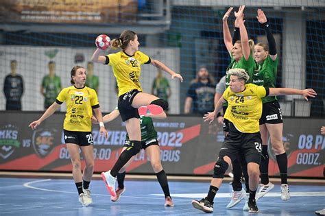 Zacięty mecz i przekonujące zwycięstwo gospodyń MKS FunFloor Lublin