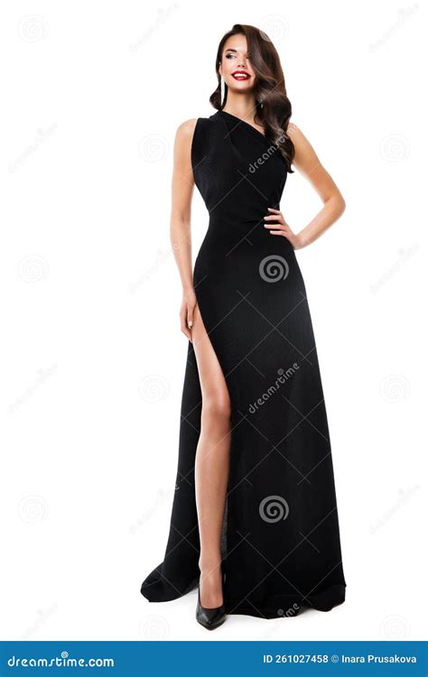Mujer Feliz Con Vestido Largo Negro Modelo De Moda En Traje De Noche