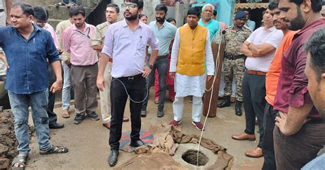 एसडीआरएफ रेस्क्यू टीम पुलिस प्रशासन और स्वास्थ्य विभाग के संयुक्त