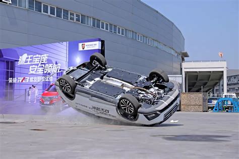 这种大型品牌 翻车”现场,现在的中国太需要了凤凰网汽车凤凰网 这种大型品牌 翻车”现场,现在的中国太需要了凤凰网汽车凤凰网