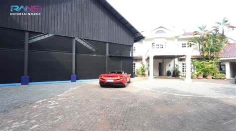 8 Potret Raffi Ahmad Jadi Karyawan Di Rojo Sambel Auto Rame