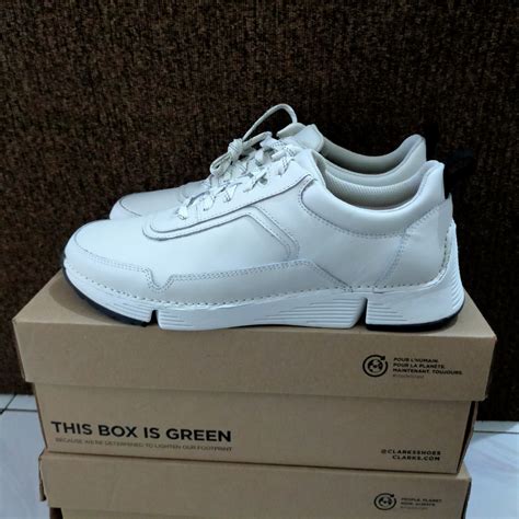 Clarks Tri Fuse Fesyen Pria Sepatu Sneakers Di Carousell
