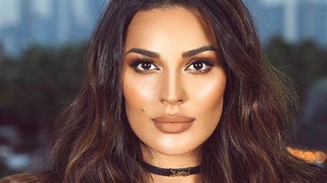 Hello Natural Beauty Nadine Njeim Goes Make Up Free Check Her Out