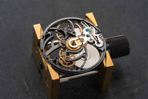 story of prototypes — eoniq signature 香港製造機械錶