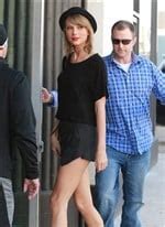 Taylor Swift Out In A Short Skirt Looking To Score Some D