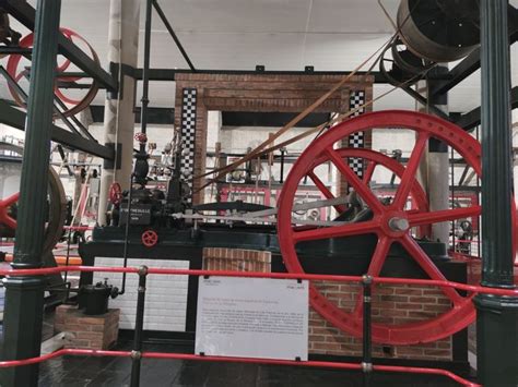 Pin tillagd av Paloma Muñoz Dove White på Museo de la Minería y la Industria