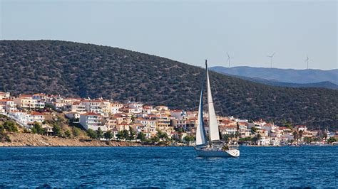 바다에서 요트를 항해 에 게 해에서 그리스 섬 근처 고급 보트 Regatta에 대한 스톡 사진 및 기타 이미지 Regatta