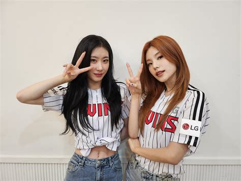 231005 Itzy Japan Twitter Update Ringo Mv Shooting Behind Photo📸🍎 2 R Itzy