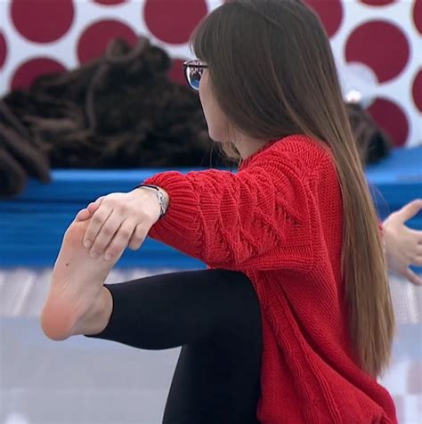 Aitanas Feet