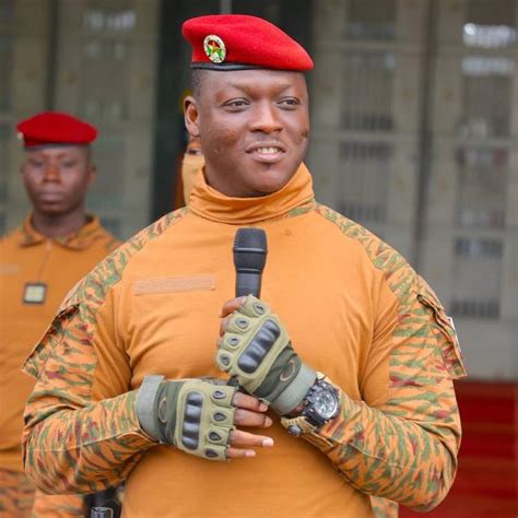 Pure Tv La Journaliste Isabelle Pibouleau Dont Le Facebook