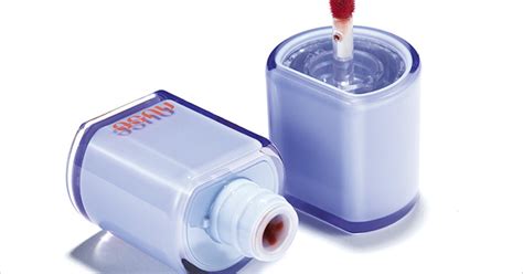 요즘 대세는 초콜릿 립 글로스