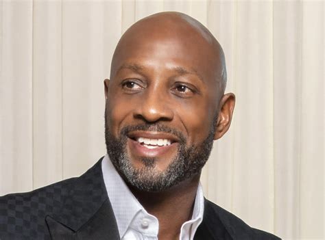 Alonzo Mourning Scale Global