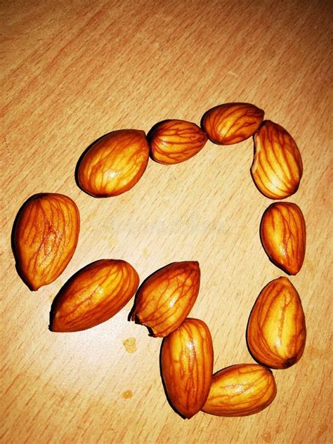 Amandel En Noten Stock Afbeelding Image Of Noten Noot 132821533