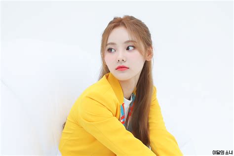 Loona Album Cover Shooting Of ‘hula Hoop Star Seed ~カクセイ~ Behind