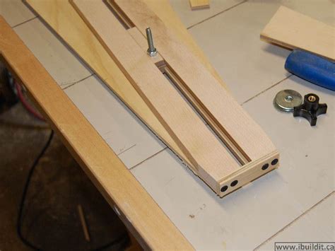 How To Make A Circle Cutting Jig For The Router IBUILDIT CA
