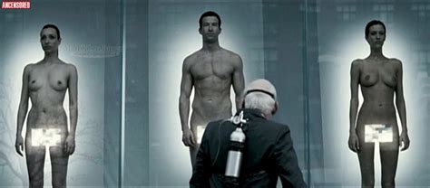 Naked Christine Roy in Le goût du temps