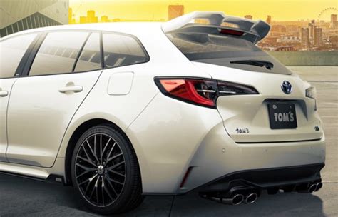 画像・写真 トムス、トヨタ・カローラ・ツーリング用リアルーフスポイラーリアアンダーディフューザー発売 Autocar Japan