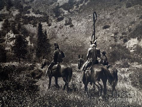 Indians Of America Of The Apsaroke Tribe In The Black Canyon United