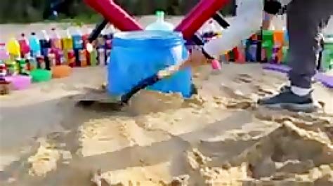 آزمایش کوکا کولا در شکل قلب