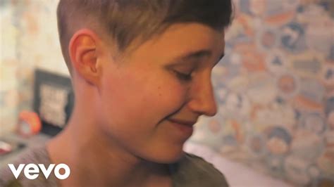 Isac Elliot Just Cant Let Her Go Official Lyric Video Youtube