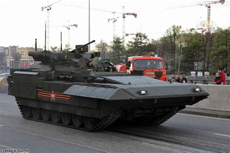Новые сведения о тяжелой БМП Т-15 «Армата»