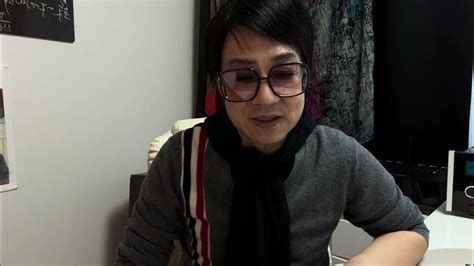 习包子正式坐轮椅，全世界第一个坐在轮椅上搞新年致词的大蠢货，2025年必死，老百姓才会有工作 Youtube