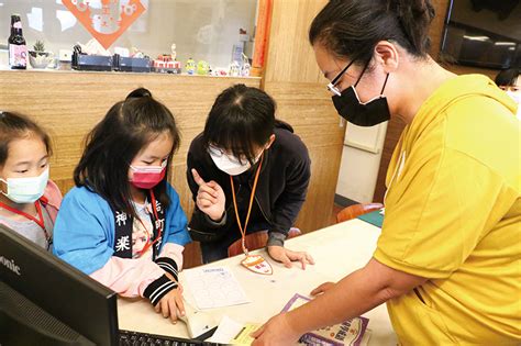 【357期】各路高手各司其職各展身手──圖書推廣組 出版文章 新港文教基金會