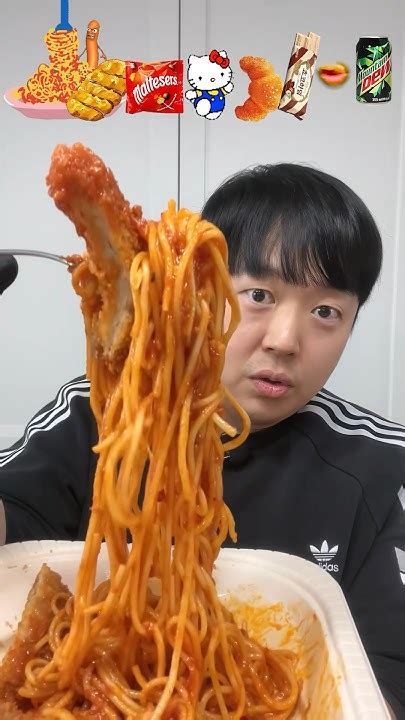 이모티콘 순서대로 먹기🍝⚫️😻🥐🍫👄🥤 먹방 Asmr Shorts Youtube