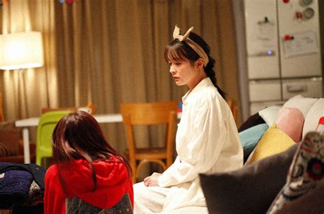 【写真 2 5枚】（c）「捨ててよ、安達さん。」製作委員会 Mantanweb（まんたんウェブ）
