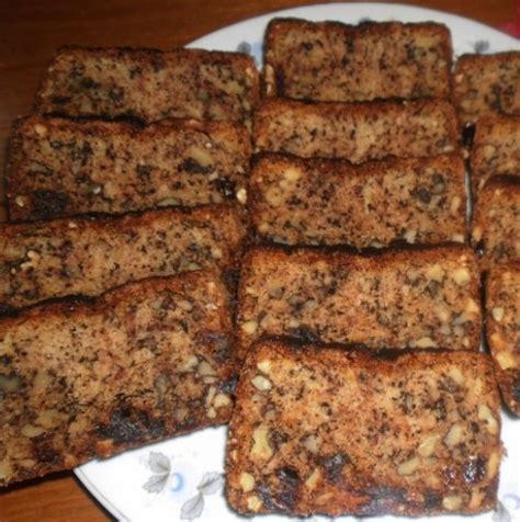Руски дворянски кекс супер непретенциозен за приготвяне с богат и плътен вкус на орехи и