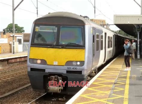 Photo Class 321 Set 321430 Chelmsford £165 Picclick Uk