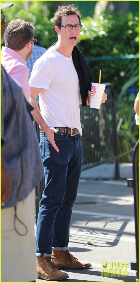 Grant Gustin Lifts Up His Shirt For Extra Appearance Photo 3212559
