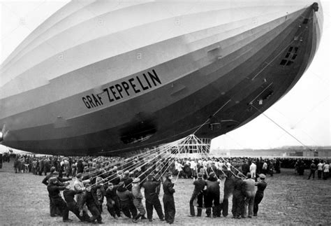 El Graf Zeppelin Sobrevuela La Ría De Vigo VigoÉ