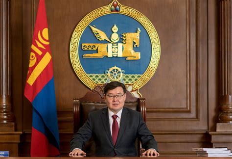 АНХДУГААР ҮНДСЭН ХУУЛИА БАТАЛЖ БҮГД НАЙРАМДАХ УЛСАА ЗАРЛАН ТУНХАГЛАСНЫ