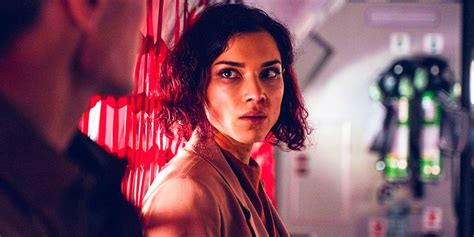 Amber Rose Revah Interview Last Light