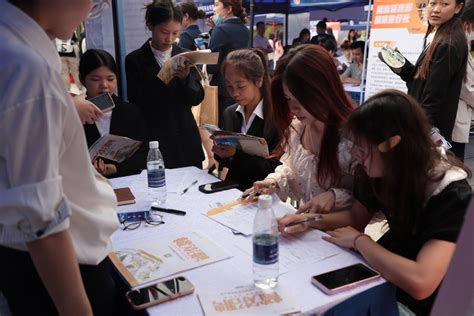 3815个岗位！ 校企携手助力毕业生高质量就业湖南教育电视台