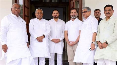 राहुल गांधी से मिले नीतीश कुमार क्या अब थमेंगे विपक्षी एकता पर उठ रहे