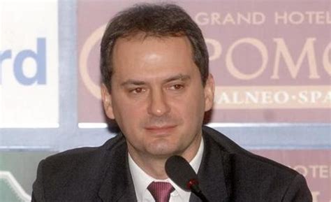 Предприети са мерки за гарантиране на сигурността на Христо Грозев посочват от президентството