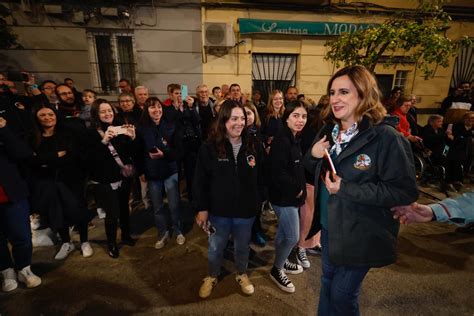 Plantà Al Tombe De La Falla Doctor Peset Aleixandre En Guillem Ferrer