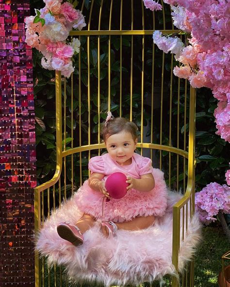 اولین عکس از شوهر ایرانی عایشه گل عکس دختر بانمک خانم بازیگر ترکیه ای