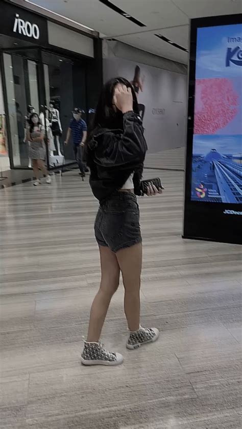Pin By 𝖇𝖊𝖑𝖎𝖈𝖎𝖆 On Clothes Clothes Fashion Mini Skirts