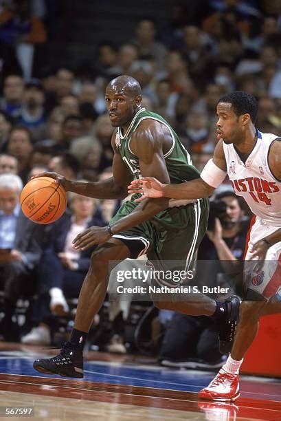 Boston Celtics Tony Delk Photos And Premium High Res Pictures Getty