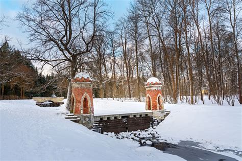 겨울에 Tsarskoe Selo에 캐서린 공원에 레드 캐스케이드 푸쉬 킨입니다 상트페테르부르크입니다 러시아 0명에 대한 스톡