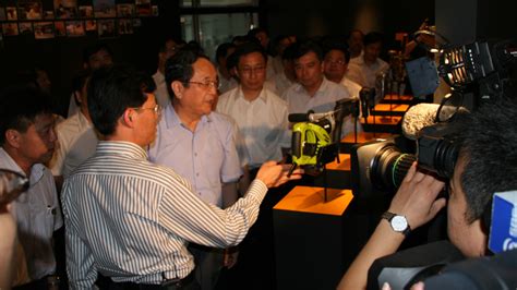 政协主席俞正声一行莅临我司参观考察社会关注 资讯中心关于我们威克士专业电动工具