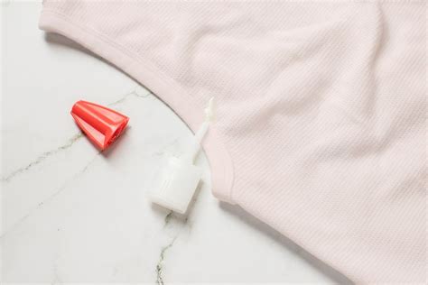 How To Remove 7 Types Of Glue Stains From Clothes