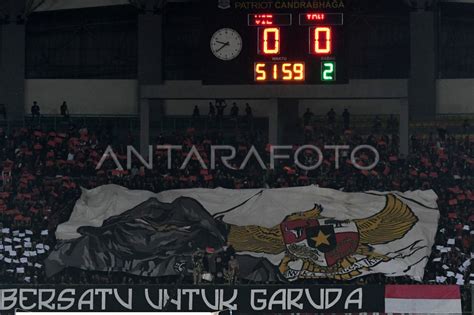 AKSI SUPORTER INDONESIA DI PIALA AFF U ANTARA Foto