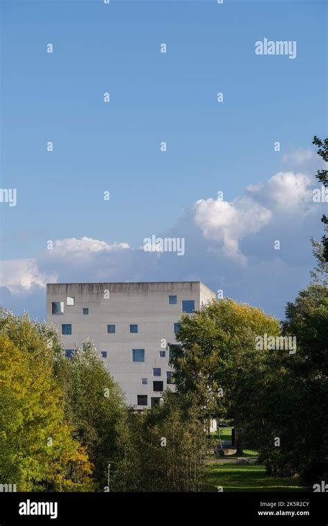 Iconic Modern Architecture With Concrete Facade Random Pattern And