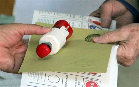 Son ankette seçmenin tercihi belli oldu İşte bu pazar seçim olsa sandıktan birinci çıkacak parti